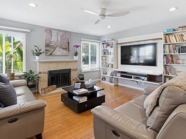 21184 Ocean View Dr, Hayward, CA 94541