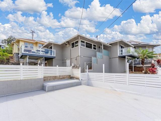 2118 Makanani Dr, Honolulu, HI 96817