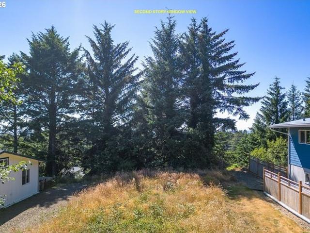 2118 NW Viewridge Dr, Waldport, OR 97394