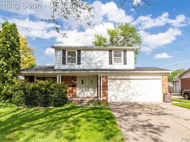 2118 Alexander Dr, Troy, MI 48083