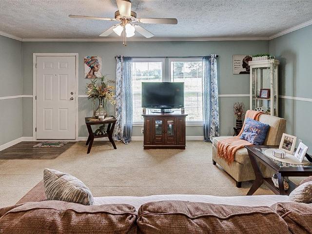 2118 and 2146 Warren Drive