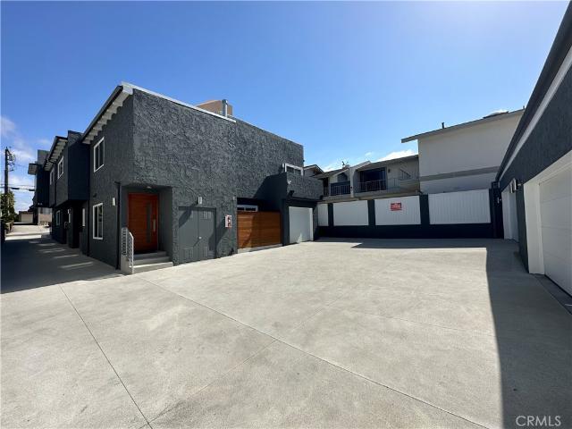 2118 Carnegie