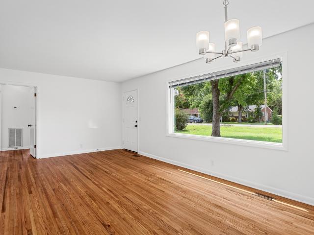 2118 Crystal Dr