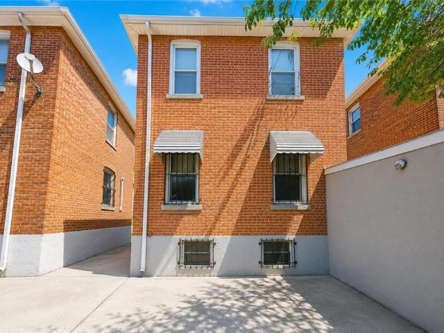 2118 East 27th Street
