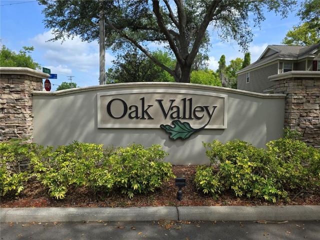 2118 Golden Oak Ln, Valrico, FL 33594 | MLS #TB8497 | Compass