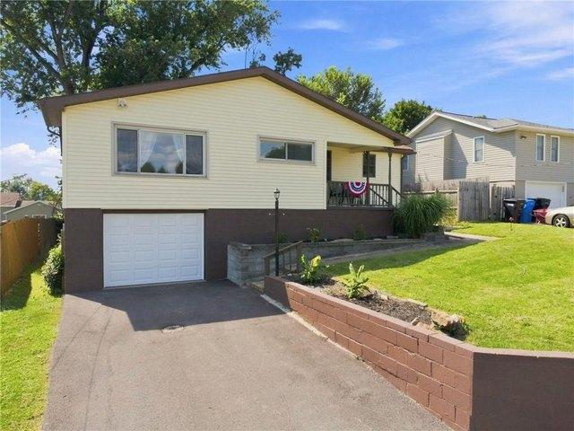 2118 Leo St, Irwin, PA 15642