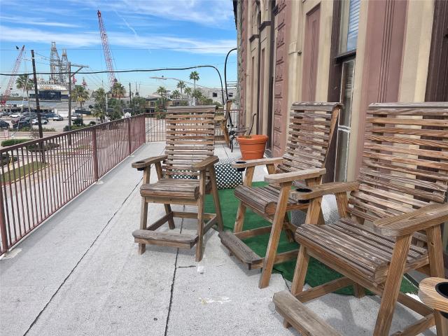 2118 Strand Street 207