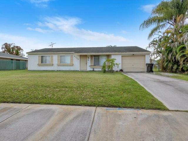 2118 SW Airoso Blvd, Port Saint Lucie, FL 34984