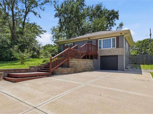 2118 S 47TH Street