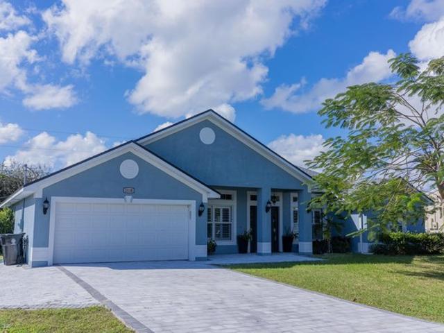 2118 SE Broward Ter, Port Saint Lucie, FL 34952