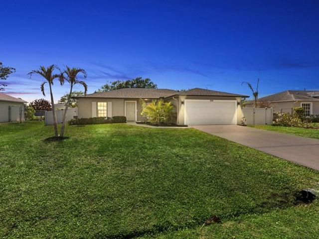 2118 SE Genoa St, Port Saint Lucie, FL 34952