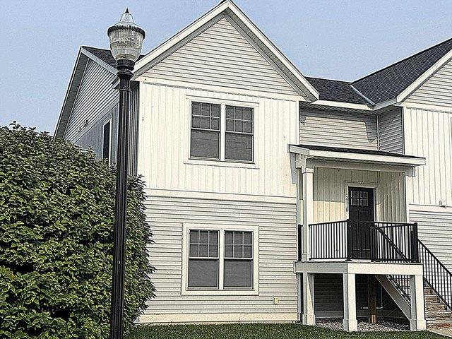 2118 Sherwood Ave, Holland, MI 49423
