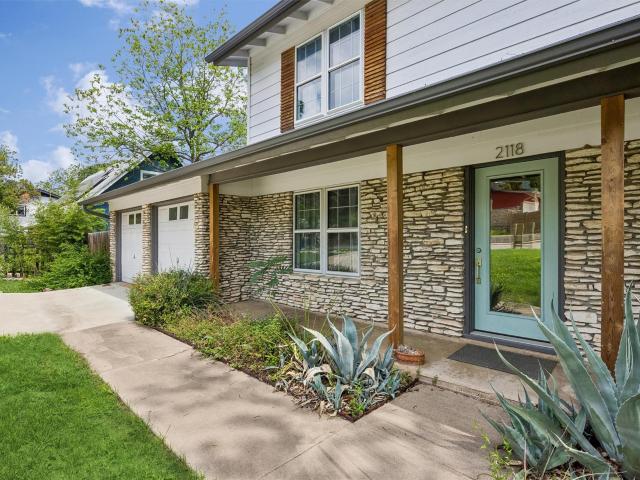 2118 Vanderbilt Ln