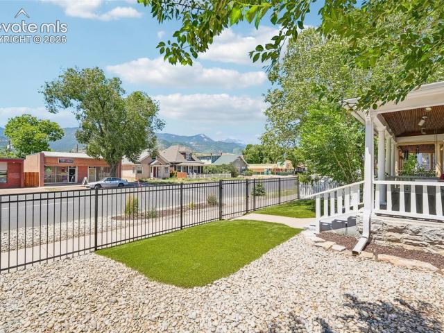 2118 W Colorado Avenue