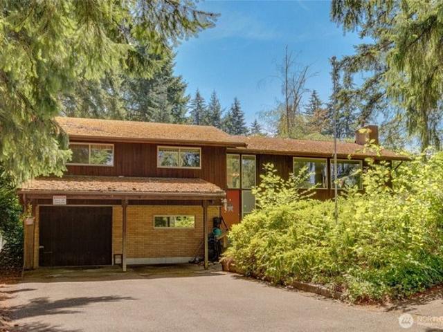 2118 80th St E, Tacoma, WA 98404