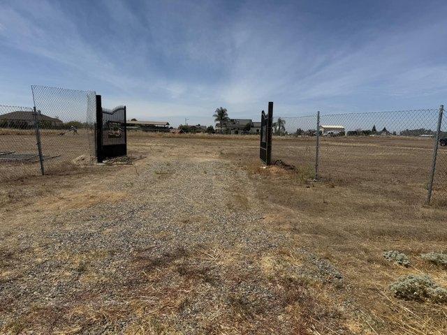 21196 Lomita, Madera, CA 93638