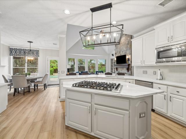 2119 Misty River Trail
