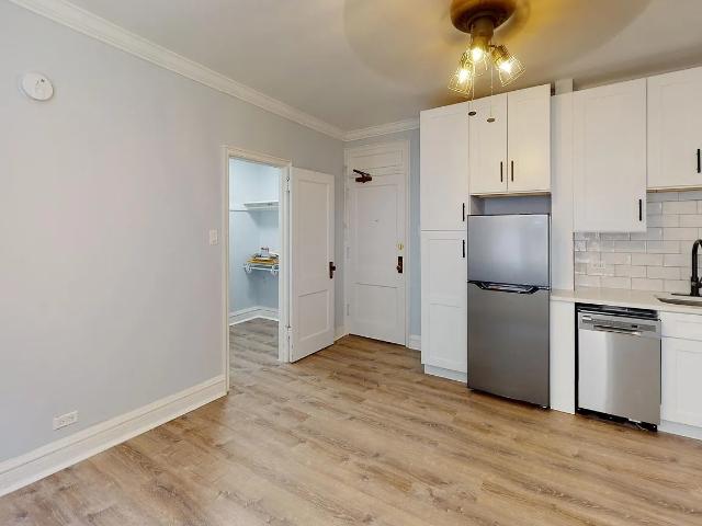 2119 N Sedgwick Street # C4