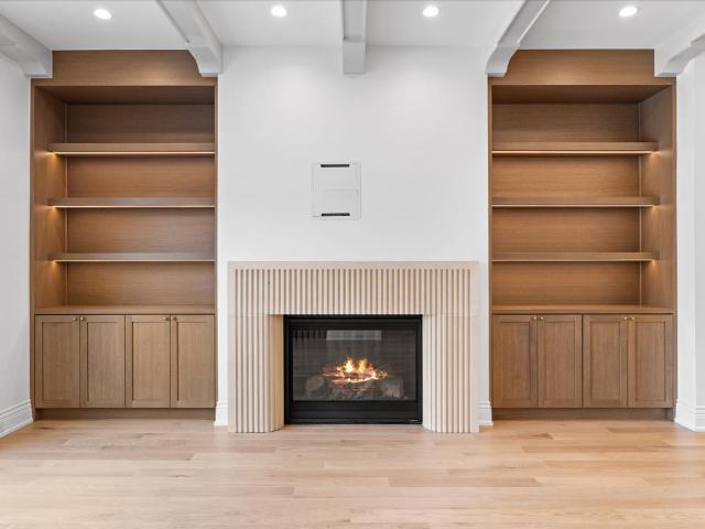 2119 N Seminary Avenue