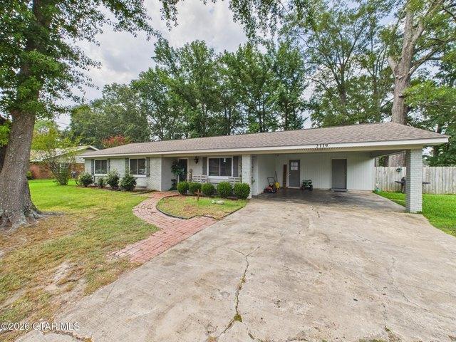 2119 Oleary Ln, Columbus, MS 39702