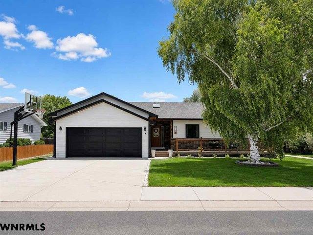 2119 Avenue O, Scottsbluff, NE 69361