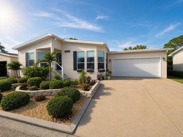 2119 Bayou Dr S, Ruskin, FL 33570