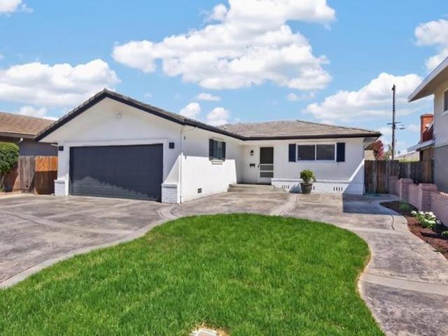 2119 Debbie Ln, Lodi, CA 95242