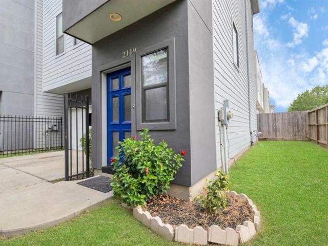 2119 Hadley St, Houston, TX 77003