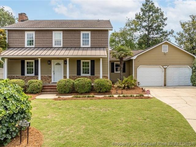2119 Hollyridge Pl, Fayetteville, NC 28304