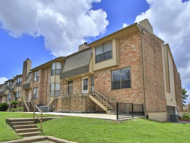2119 Place Rebecca Ln Unit F8, Houston, TX 77090