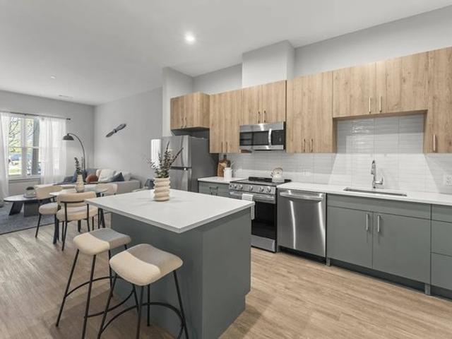 2119 Post Rd, Warwick, RI 02886