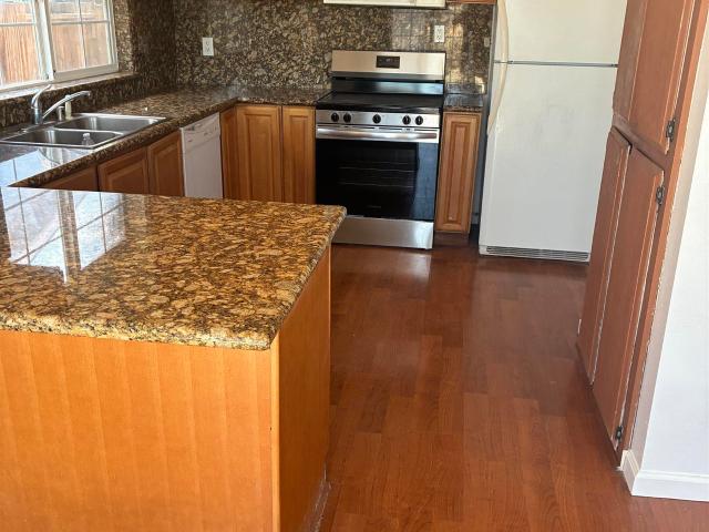 2119 Sugartree Dr