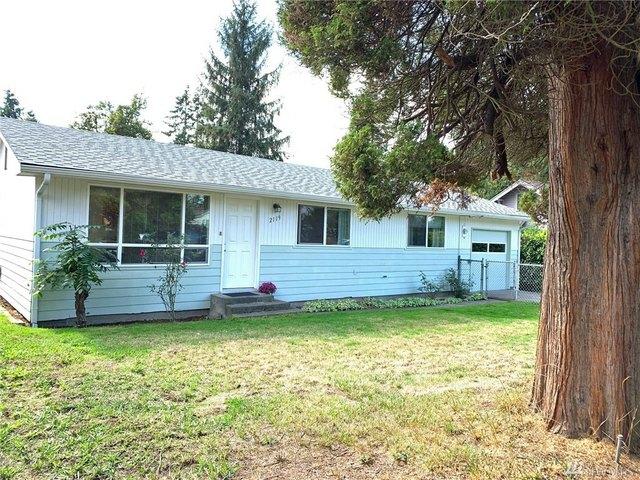 2119 SW Cloverdale St, Seattle, WA 98106