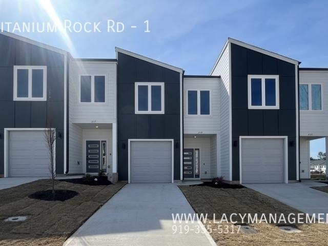 2119 Titanium Rock Rd 1, 3 beds, 2 full and 1 half baths