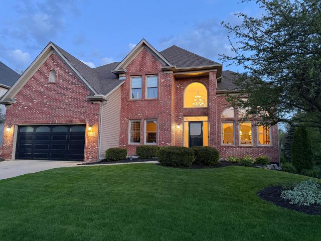 2119 W Thornwood Drive