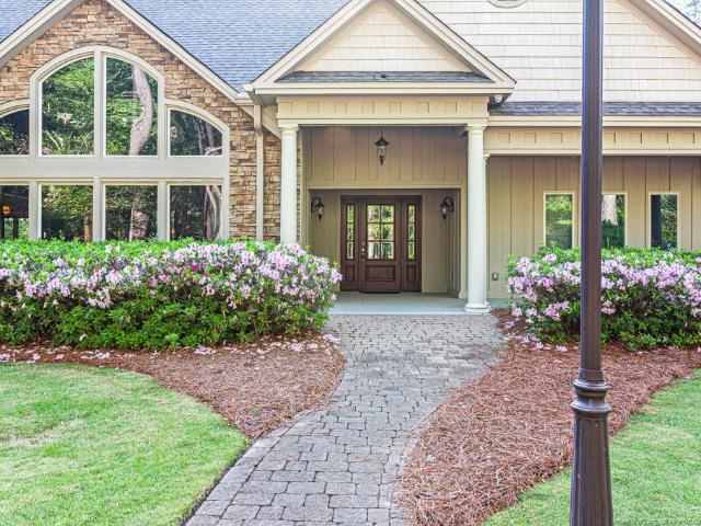 2119 Woods End Drive
