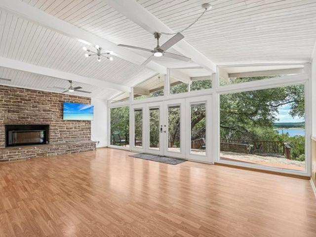 21103 Dawn Dr, Lago Vista, TX 78645