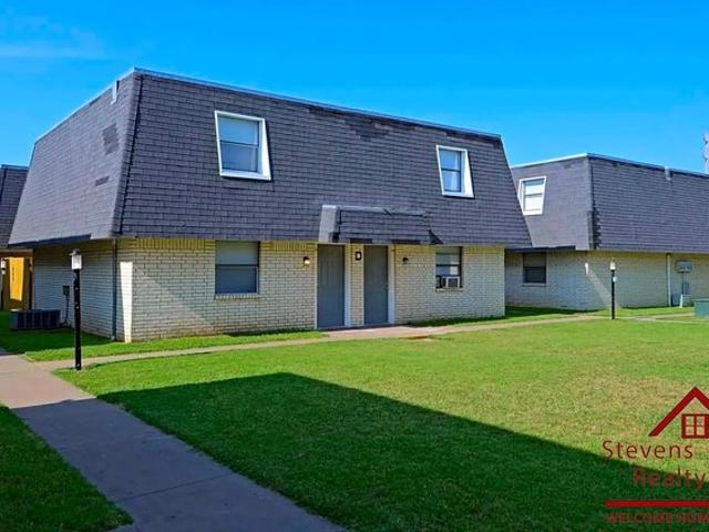 2110 NW Lindy Ave, Lawton, OK 73505