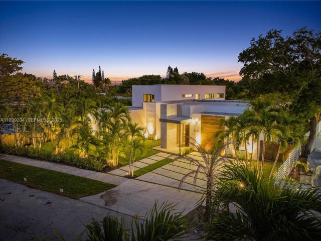 2110 NE 197th Ter, Miami, FL 33179 | MLS #A11899