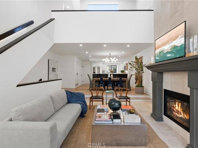 2110 Neilson Way, Santa Monica, CA 90405