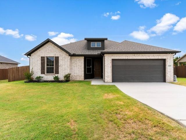 2110 Briarwood Dr, Bridgeport, TX 76426