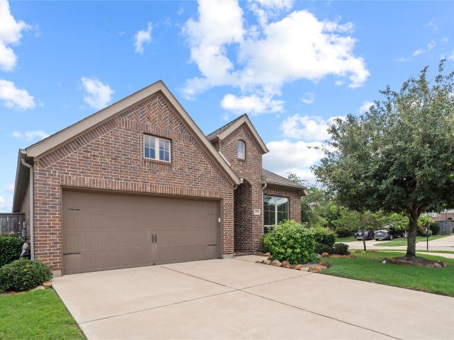 2110 Cinnamon Teal Circle