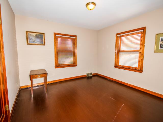 2110 E Oakland Ave, Bloomington, IL 61701 | MLS #12589
