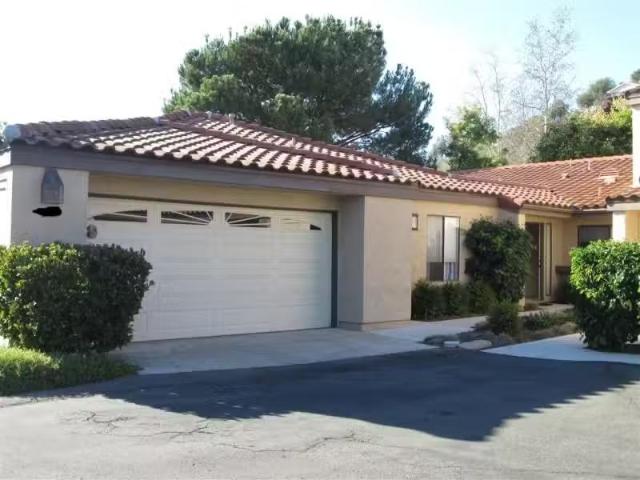 2110 Lark Gln, Escondido, CA 92026