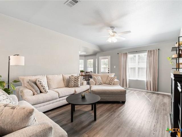 2110 Lincoln Ct, Belton, TX 76513