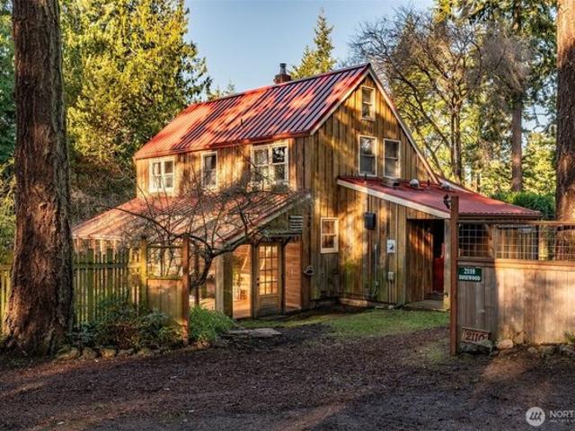 2110 Rosewood St, Port Townsend, WA 98368