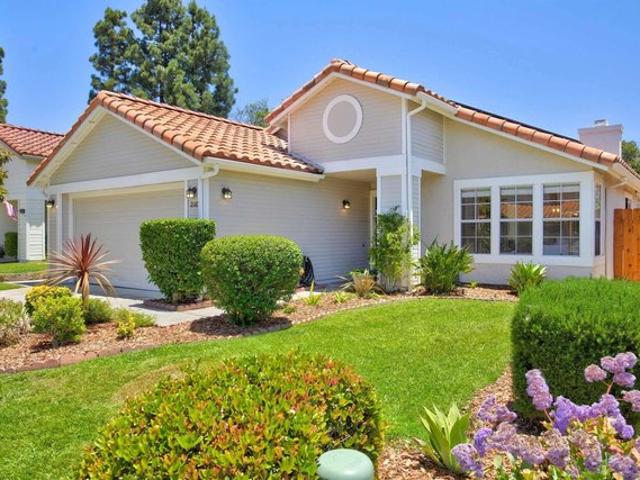 2110 Shadetree Ln, Escondido, CA 92029