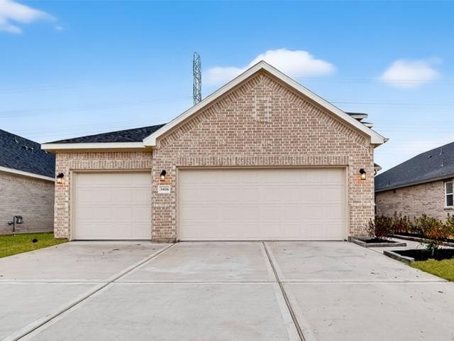 2110 Spring Hollow Dr, Baytown, TX 77521