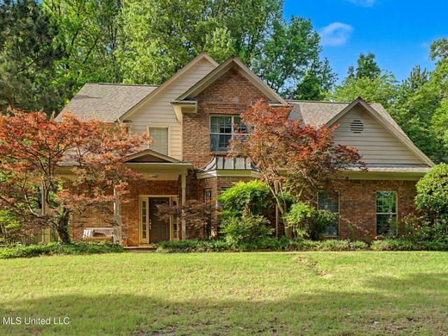 2110 Tall Tree Dr, Horn Lake, MS 38637