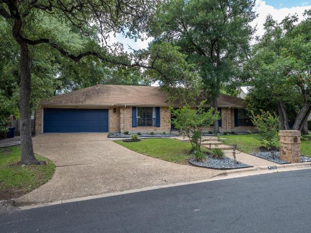 2110 Wychwood Dr